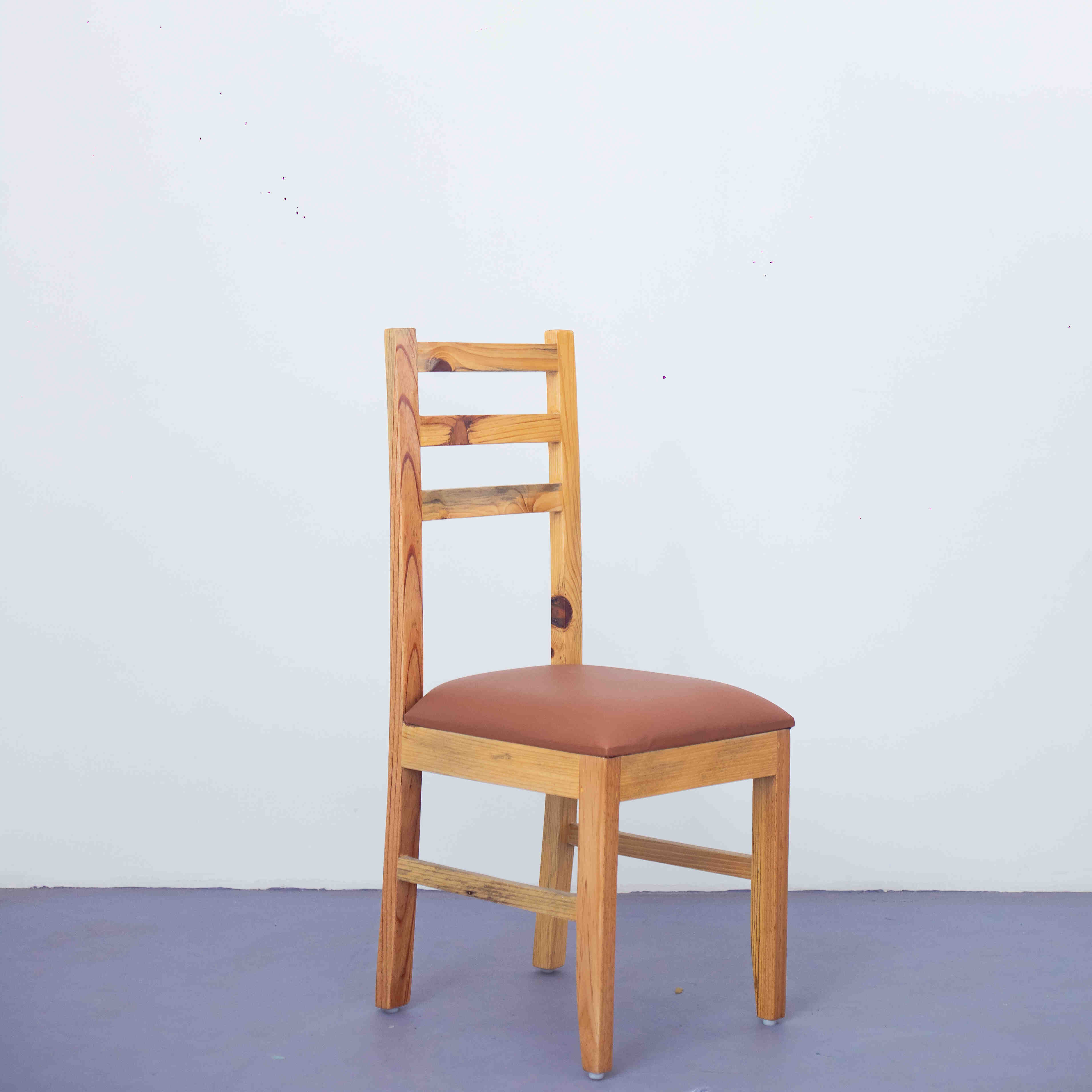 Nuri Chair