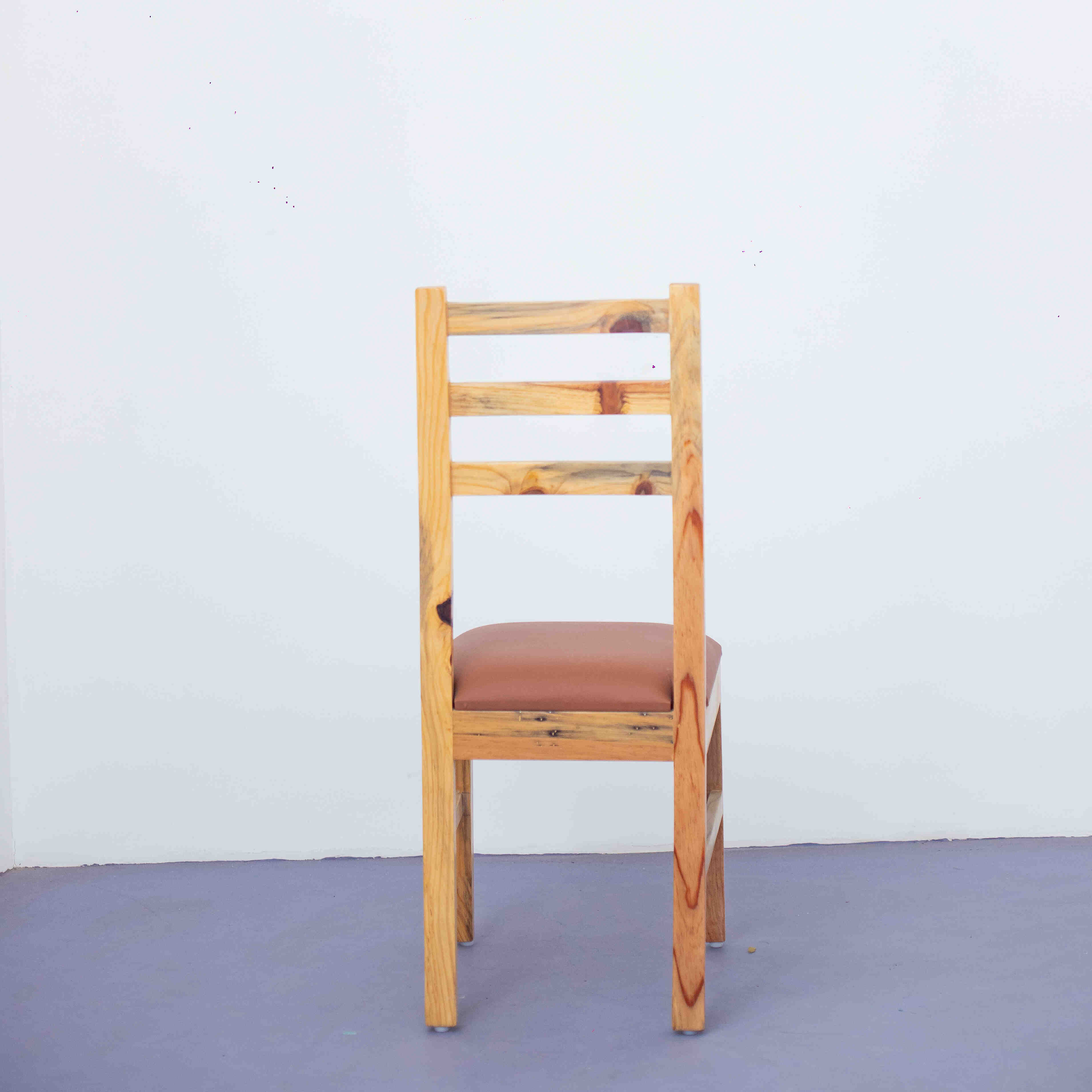 Nuri Chair