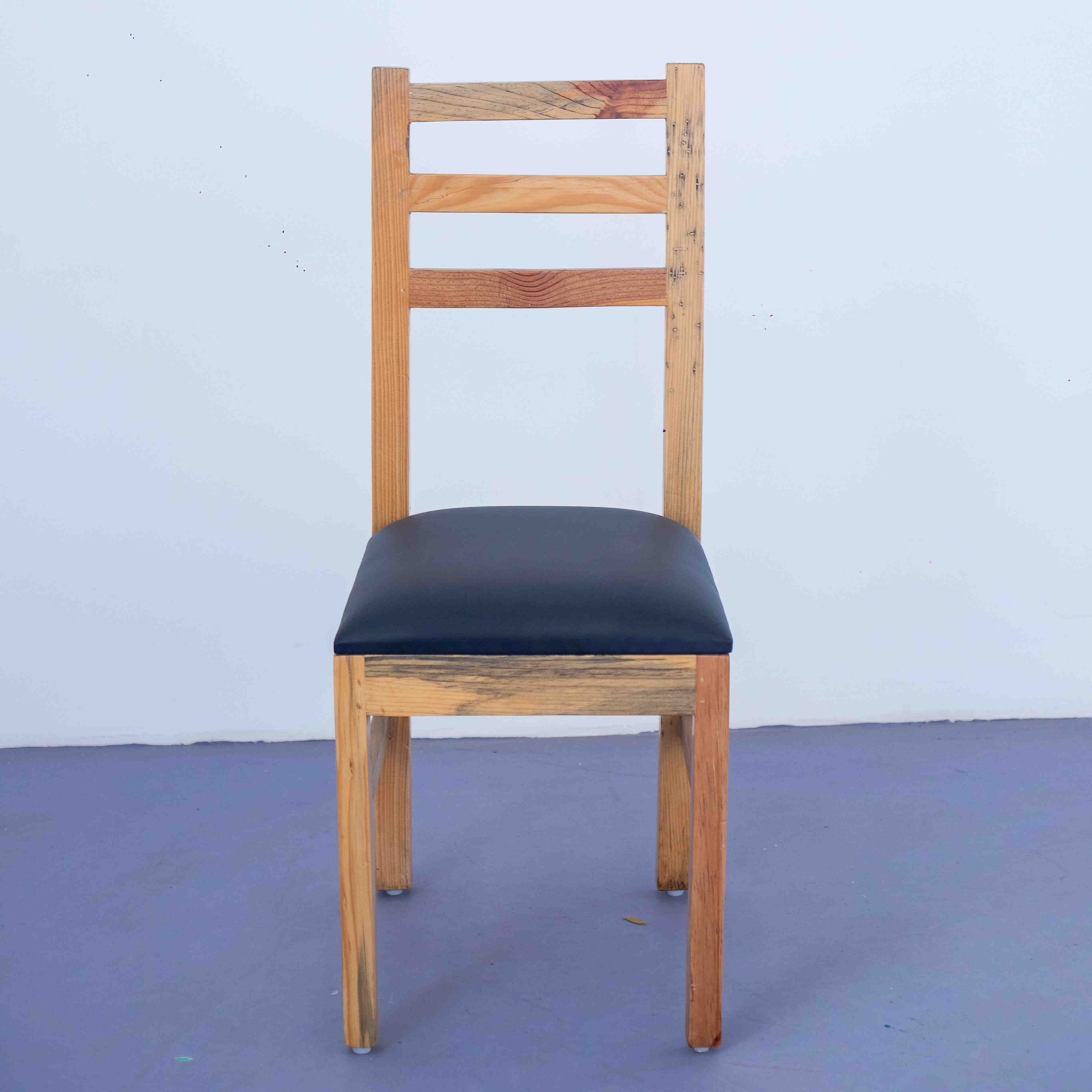 Nuri Chair