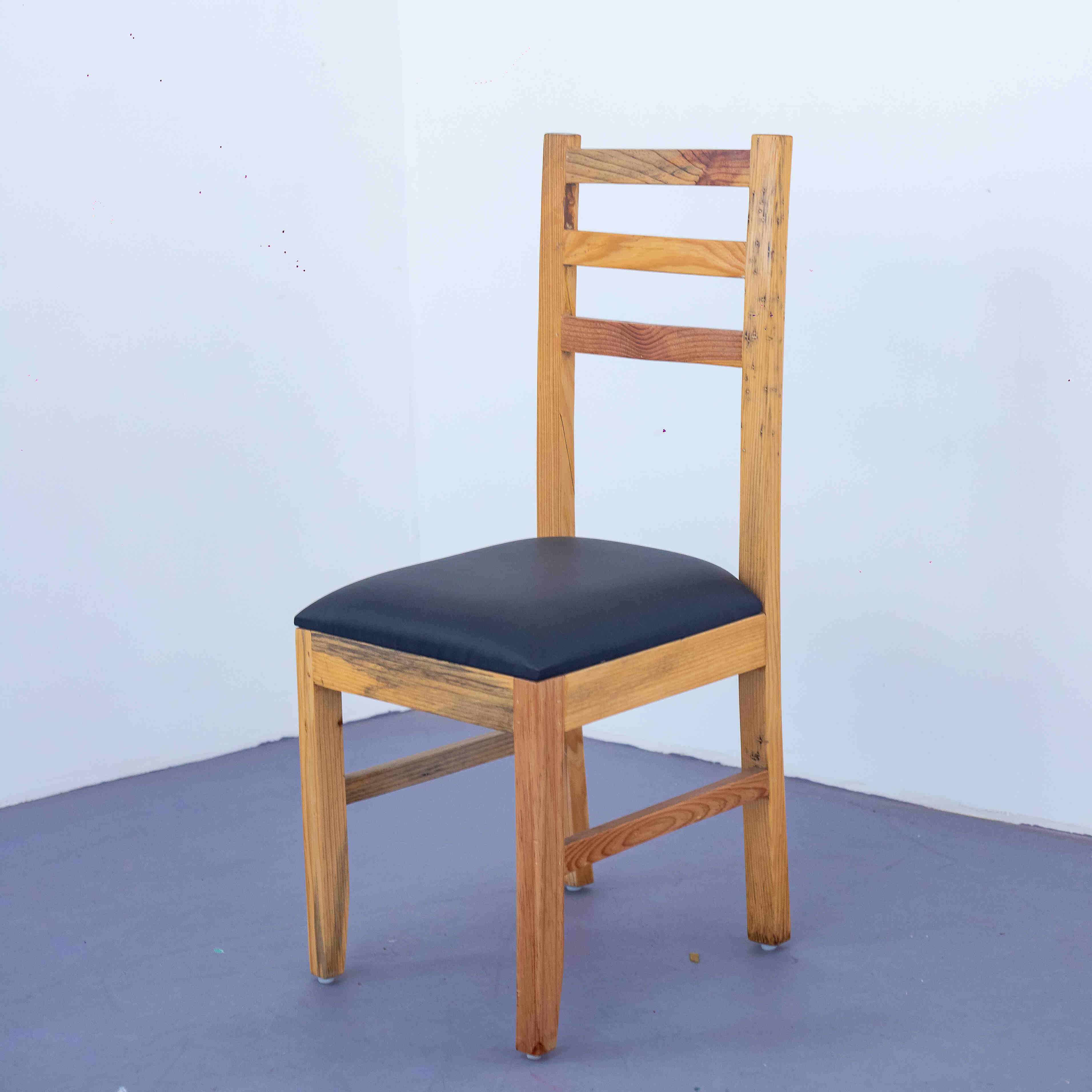 Nuri Chair